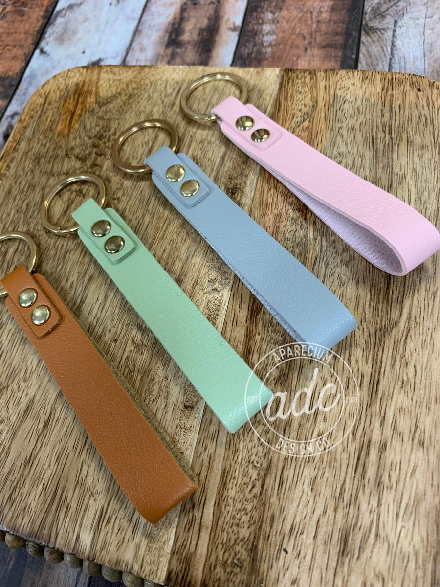 Leatherette Loop Keychain Laser Blank – ApareciumDesignCo.